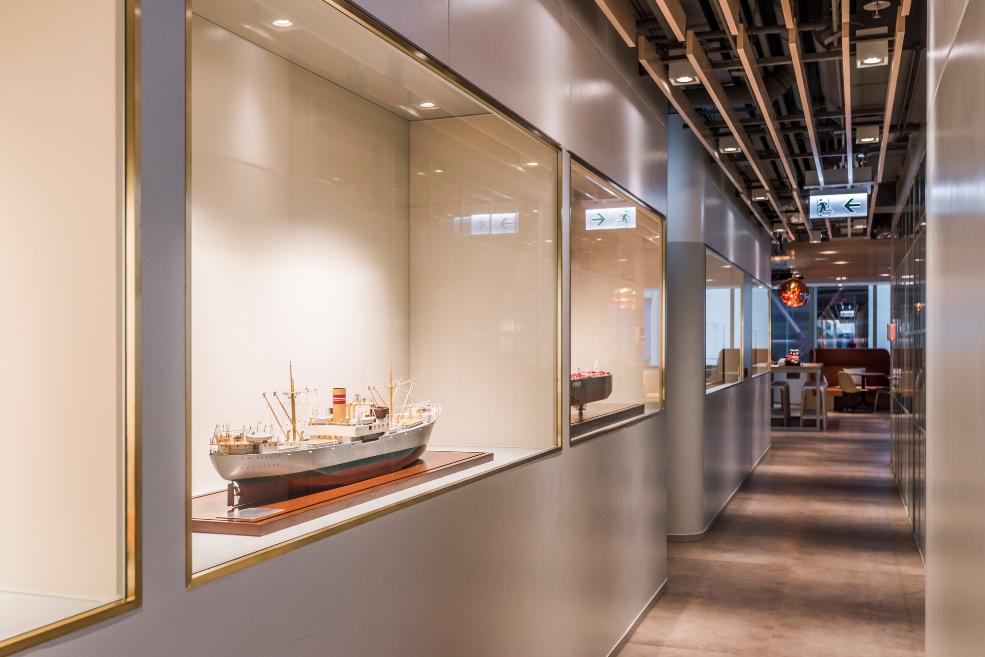 Wallem Offices - Hong Kong | Office Snapshots