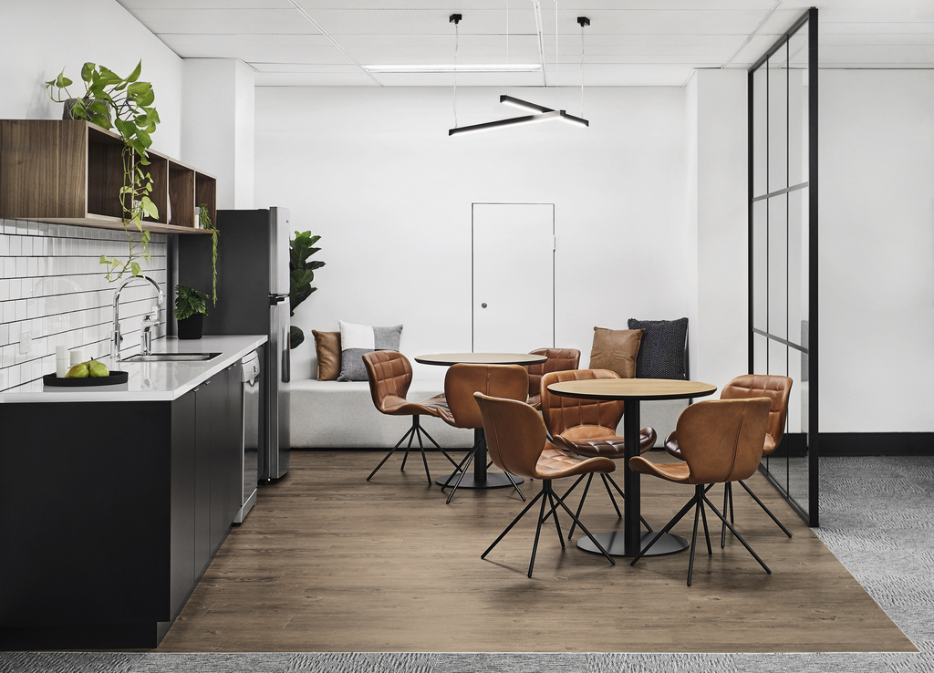 AEW Capital Spec Fitout - Sydney | Office Snapshots