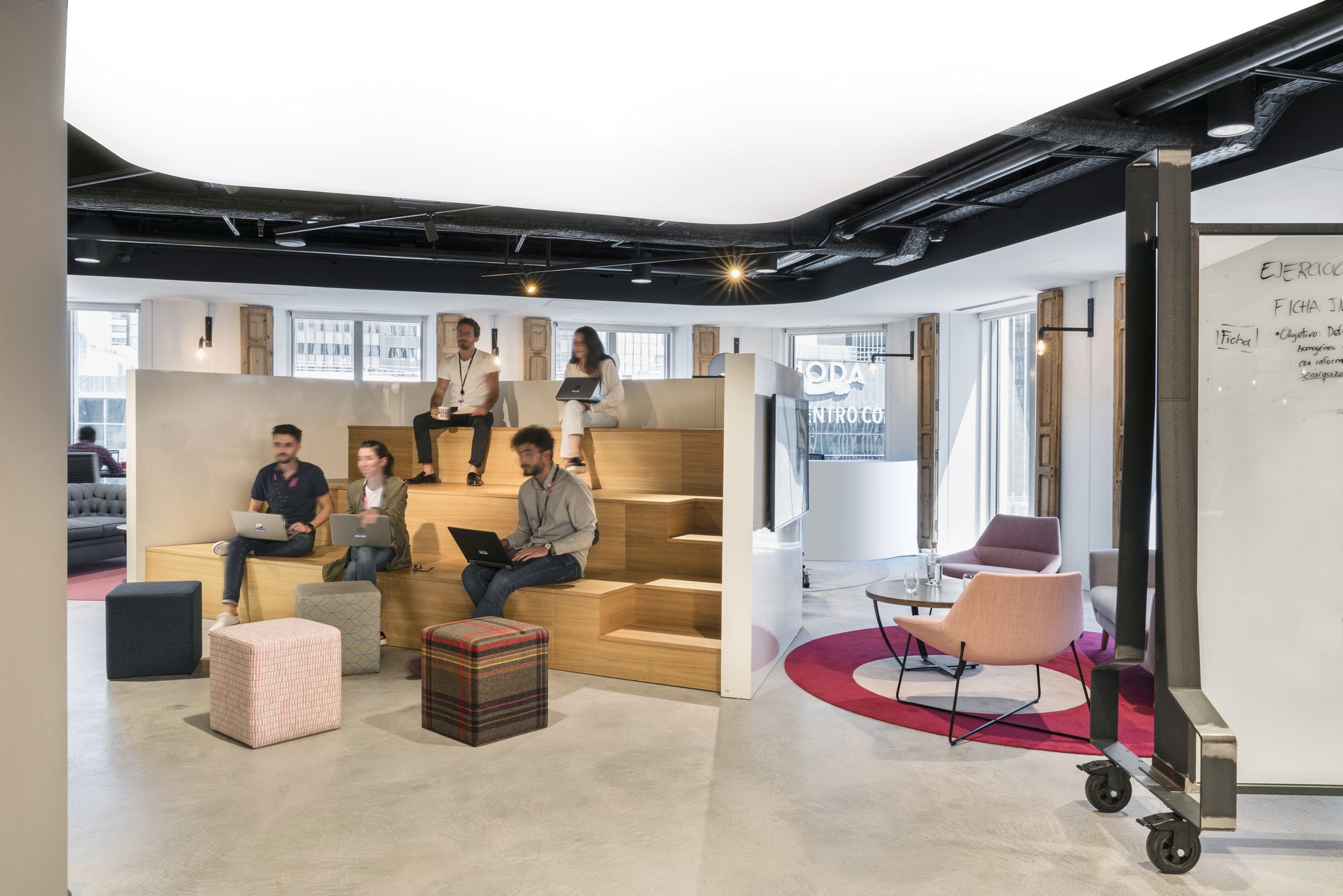 Tech Company Innovation Hub - Madrid | Office Snapshots