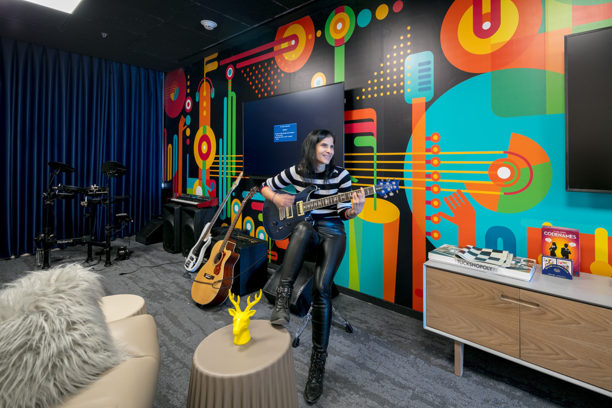 Dropbox Office - Tel Aviv | Office Snapshots