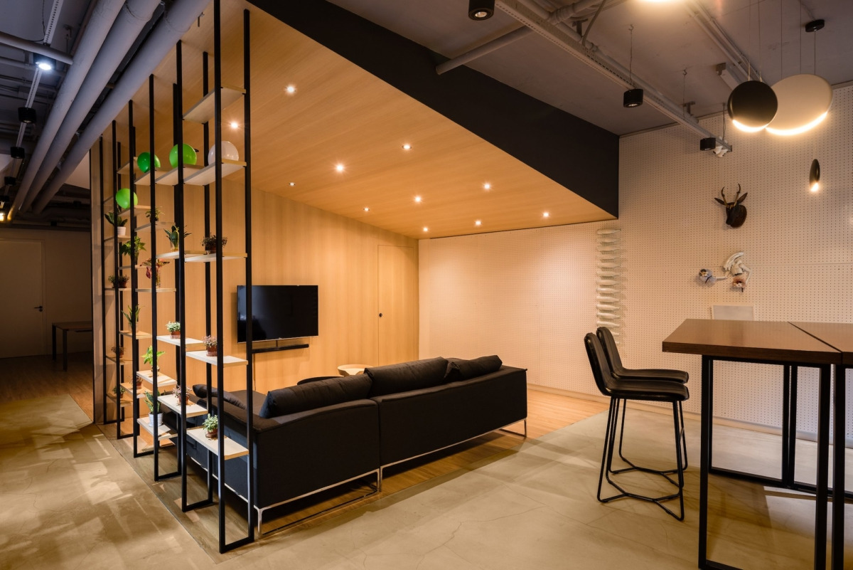 Guru Online Offices - Hong Kong | Office Snapshots