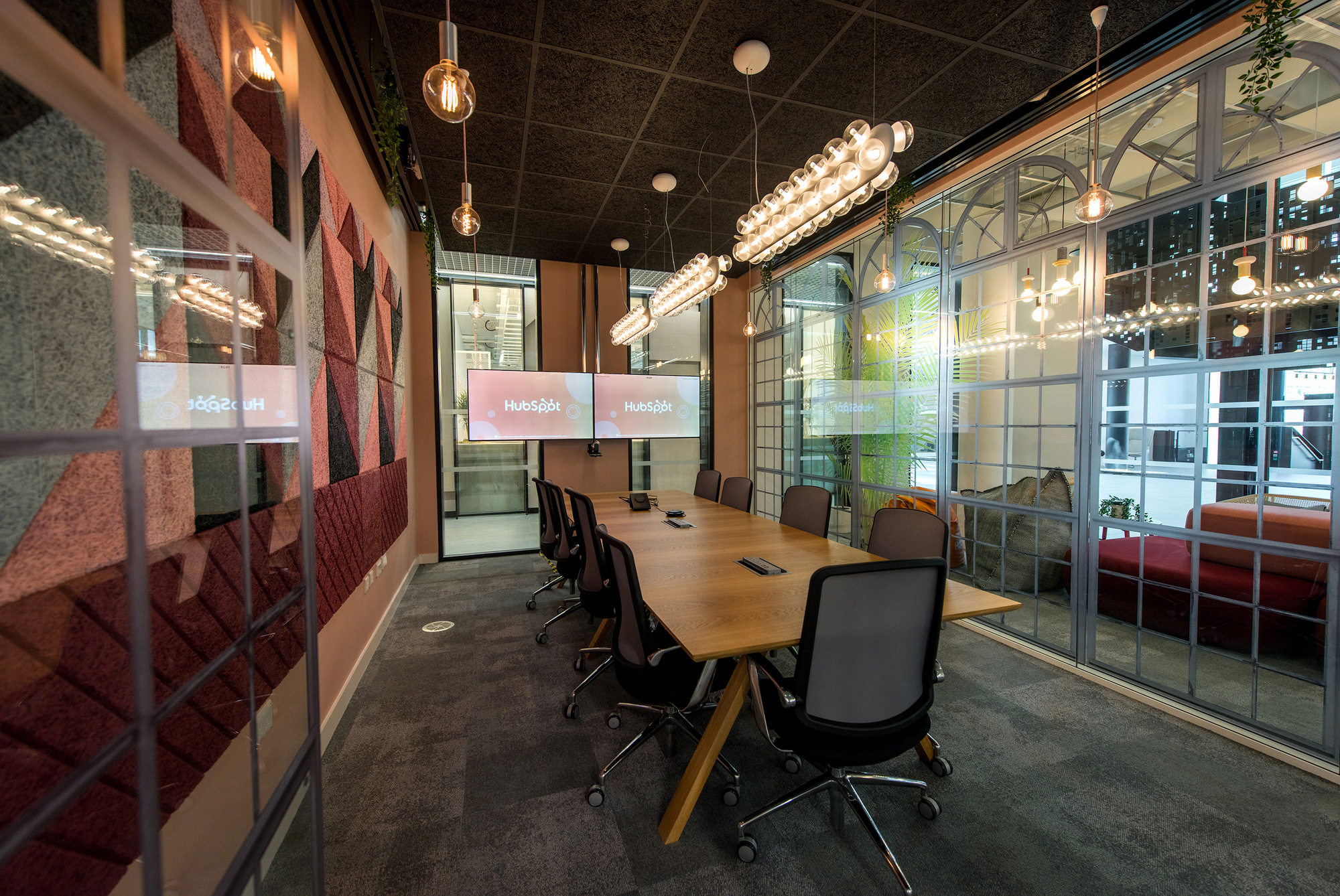HubSpot EMEA Headquarters - Dublin - Office Snapshots