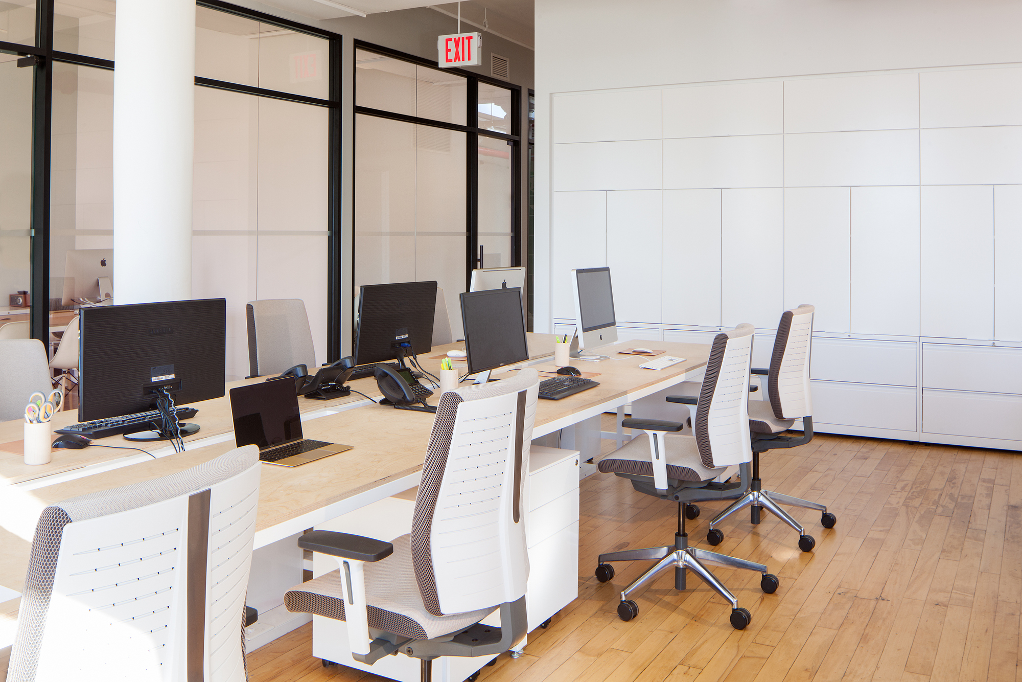 Loeffler Randall Showroom and Offices - New York City | Office Snapshots