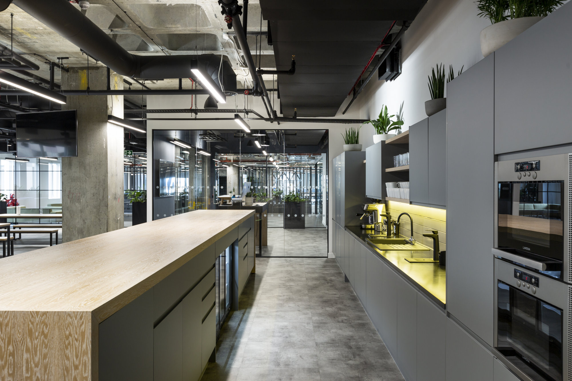 Revolut Offices - London | Office Snapshots