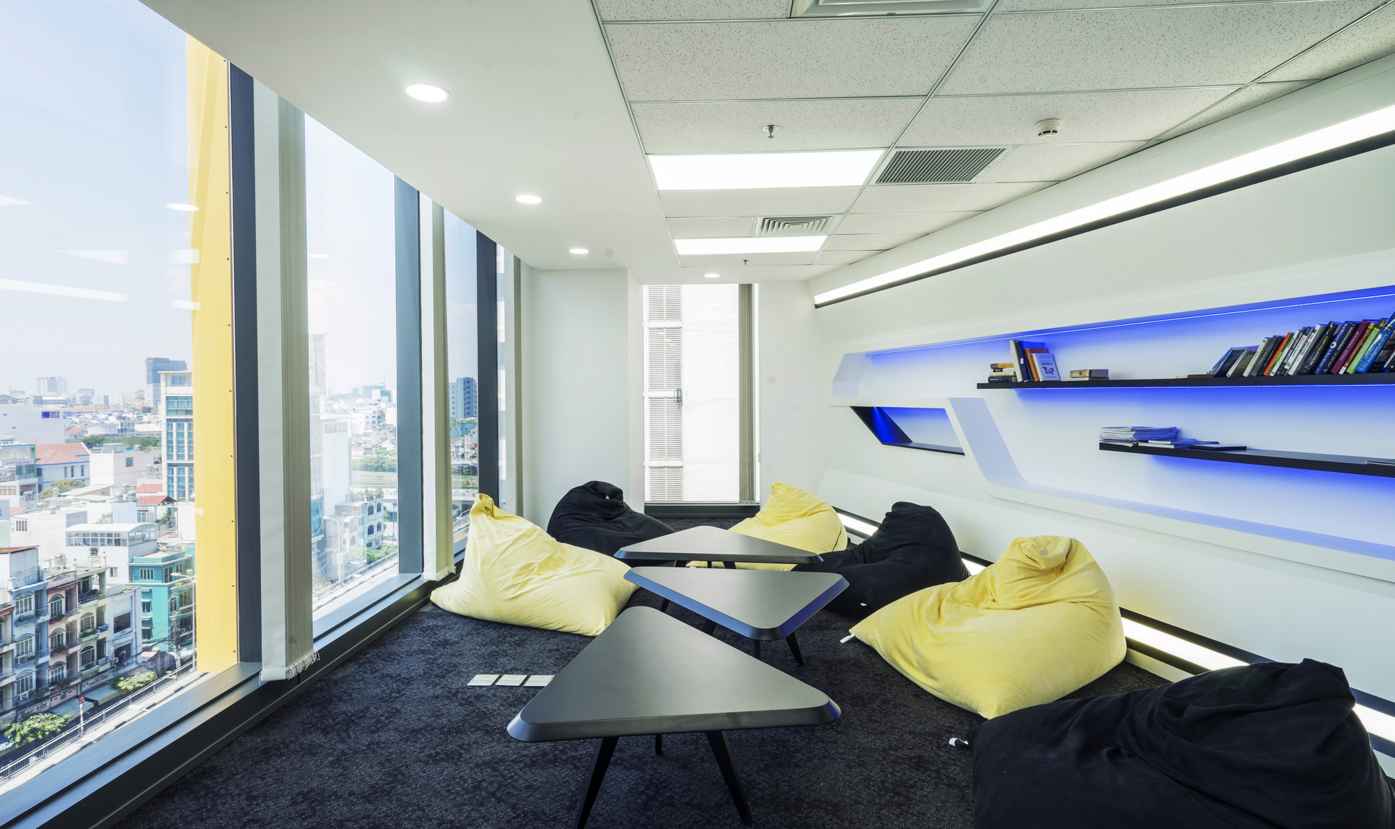 Axon Offices - Ho Chi Minh City | Office Snapshots