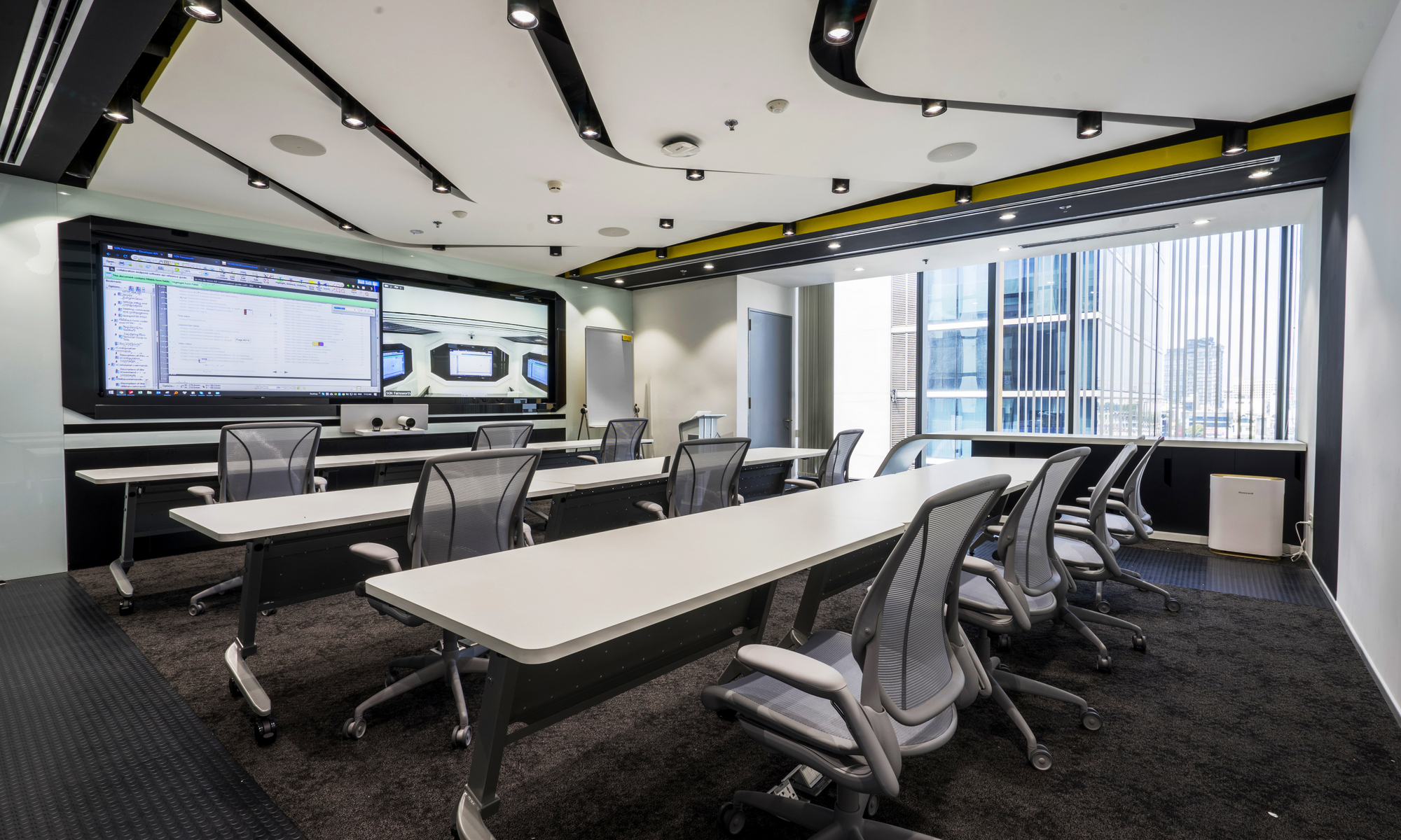 Axon Offices - Ho Chi Minh City | Office Snapshots