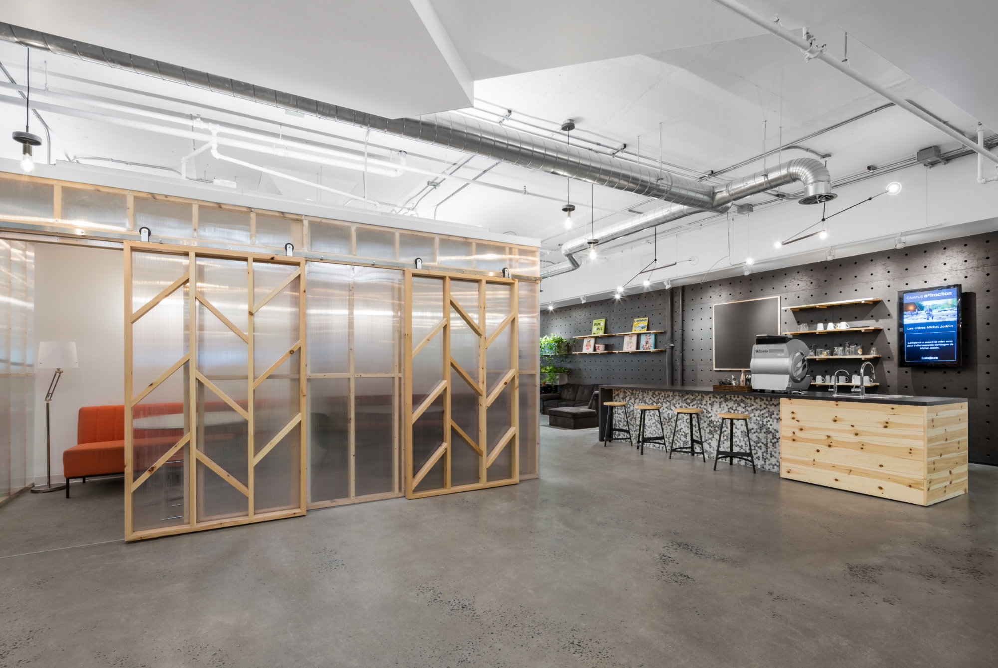 Attraction Media Offices - Montréal | Office Snapshots