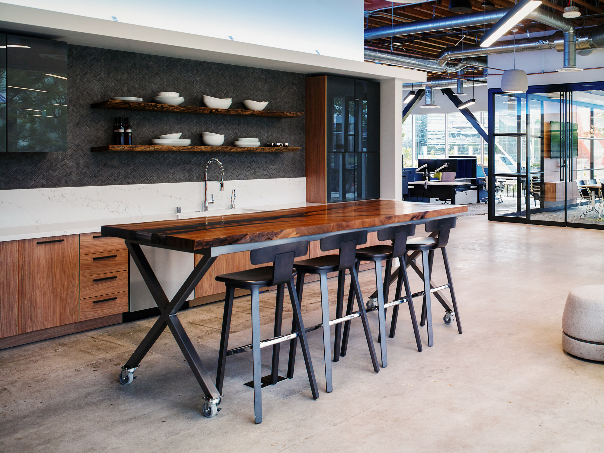 Innovative Commercial Environments Offices and Showroom - San Diego ...