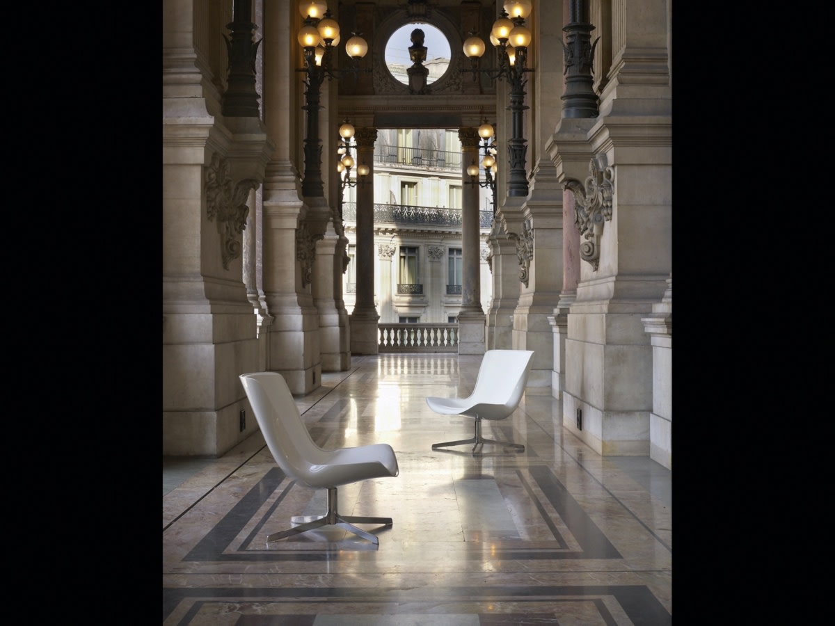 Bernhardt Design Vika | Office Snapshots