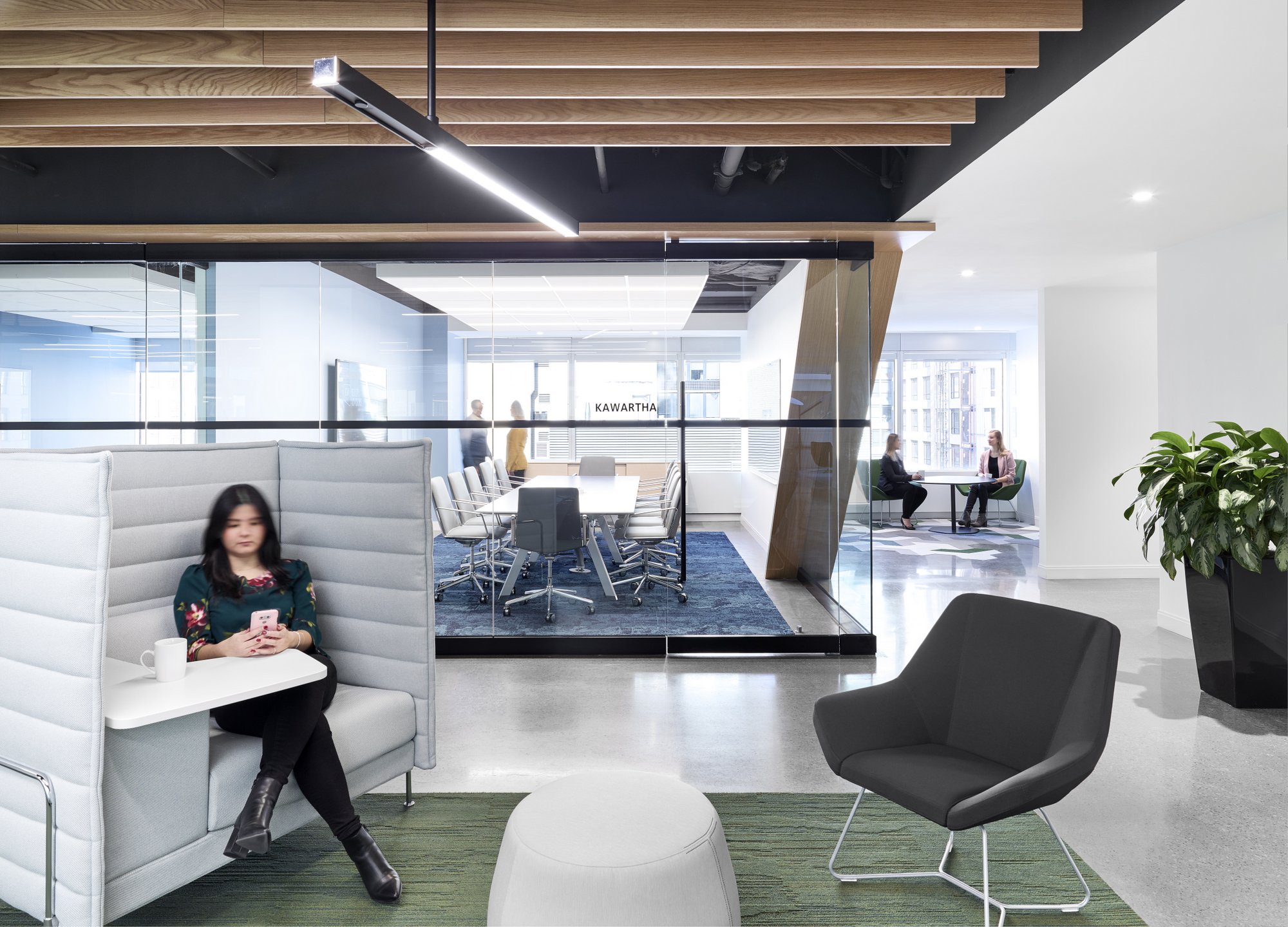 GWL Realty Advisors Offices - Toronto | Office Snapshots