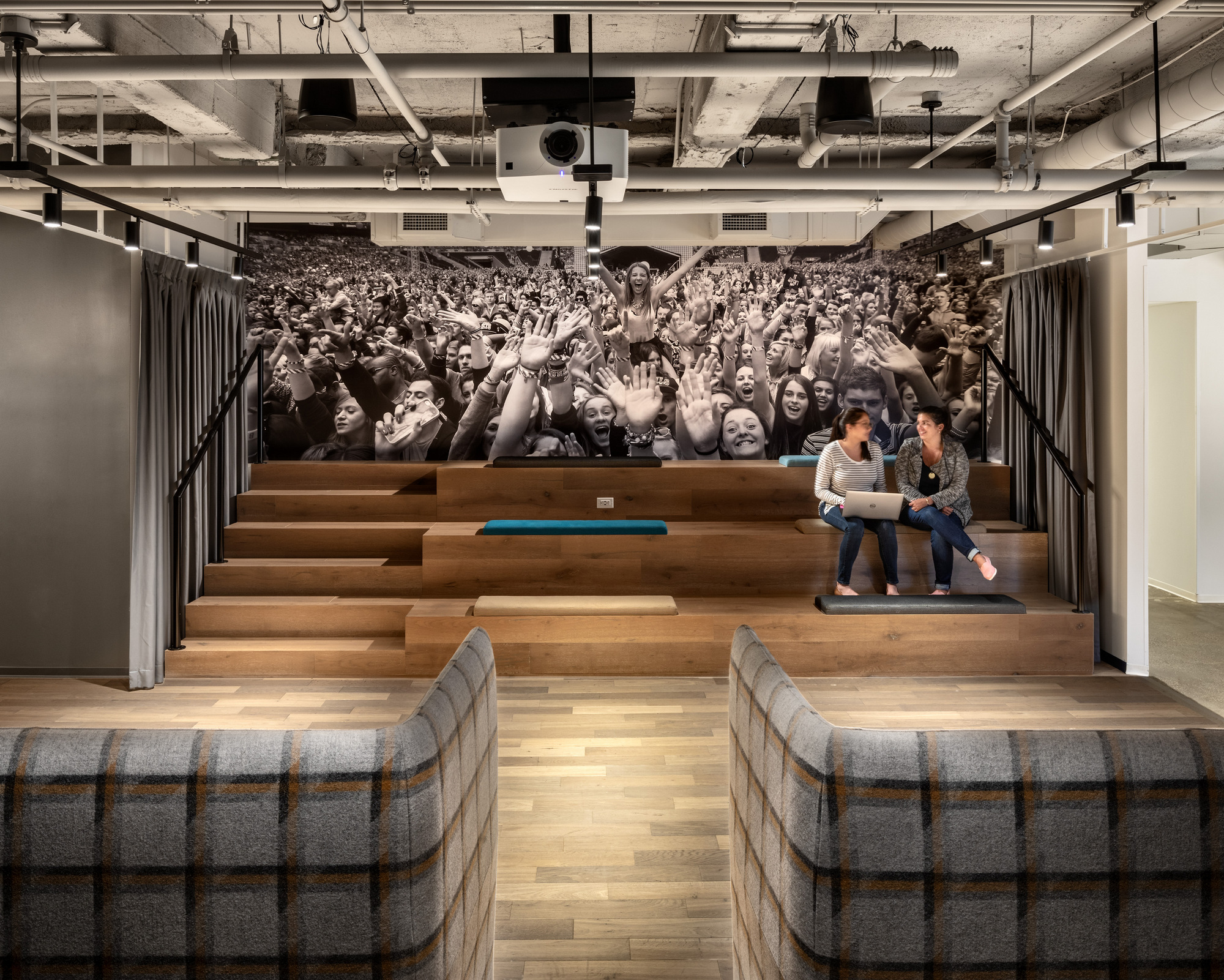 Informa Offices - New York City | Office Snapshots