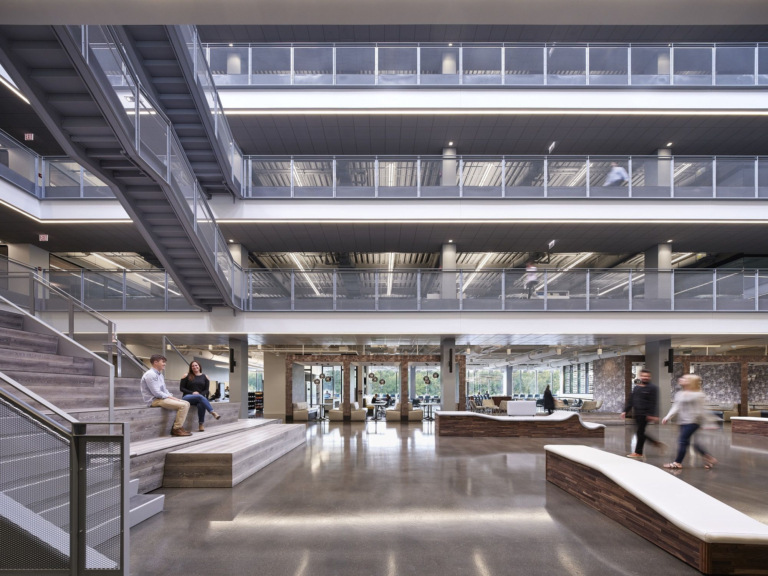 C.H. Robinson Headquarters - Chicago | Office Snapshots