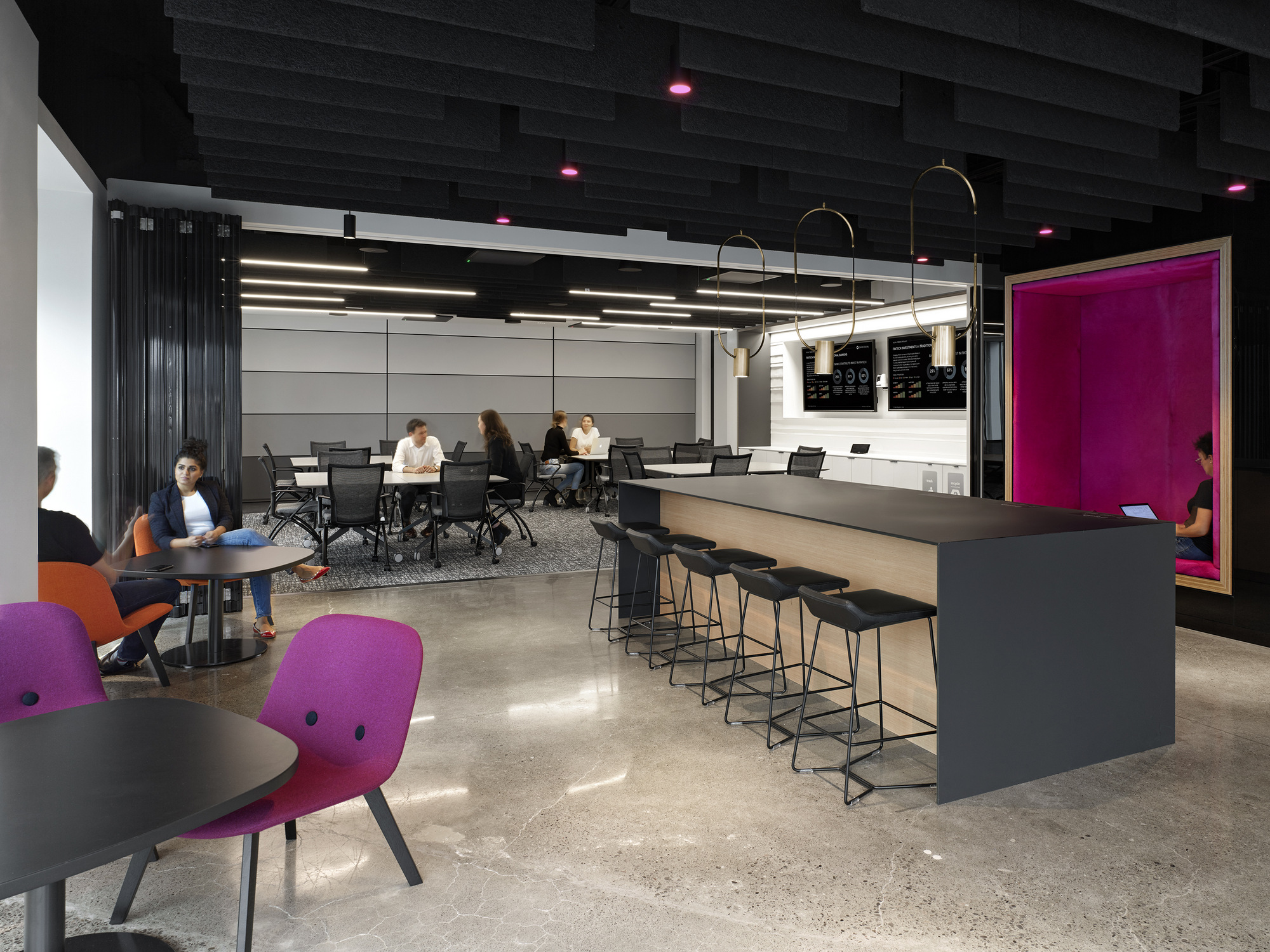 Capital One Offices - Toronto | Office Snapshots