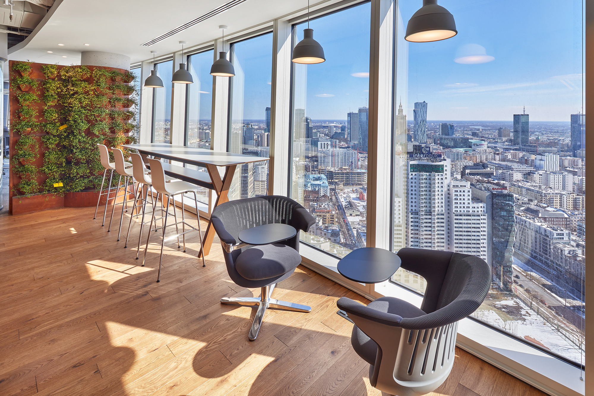 HL Tech Offices - Warsaw | Office Snapshots