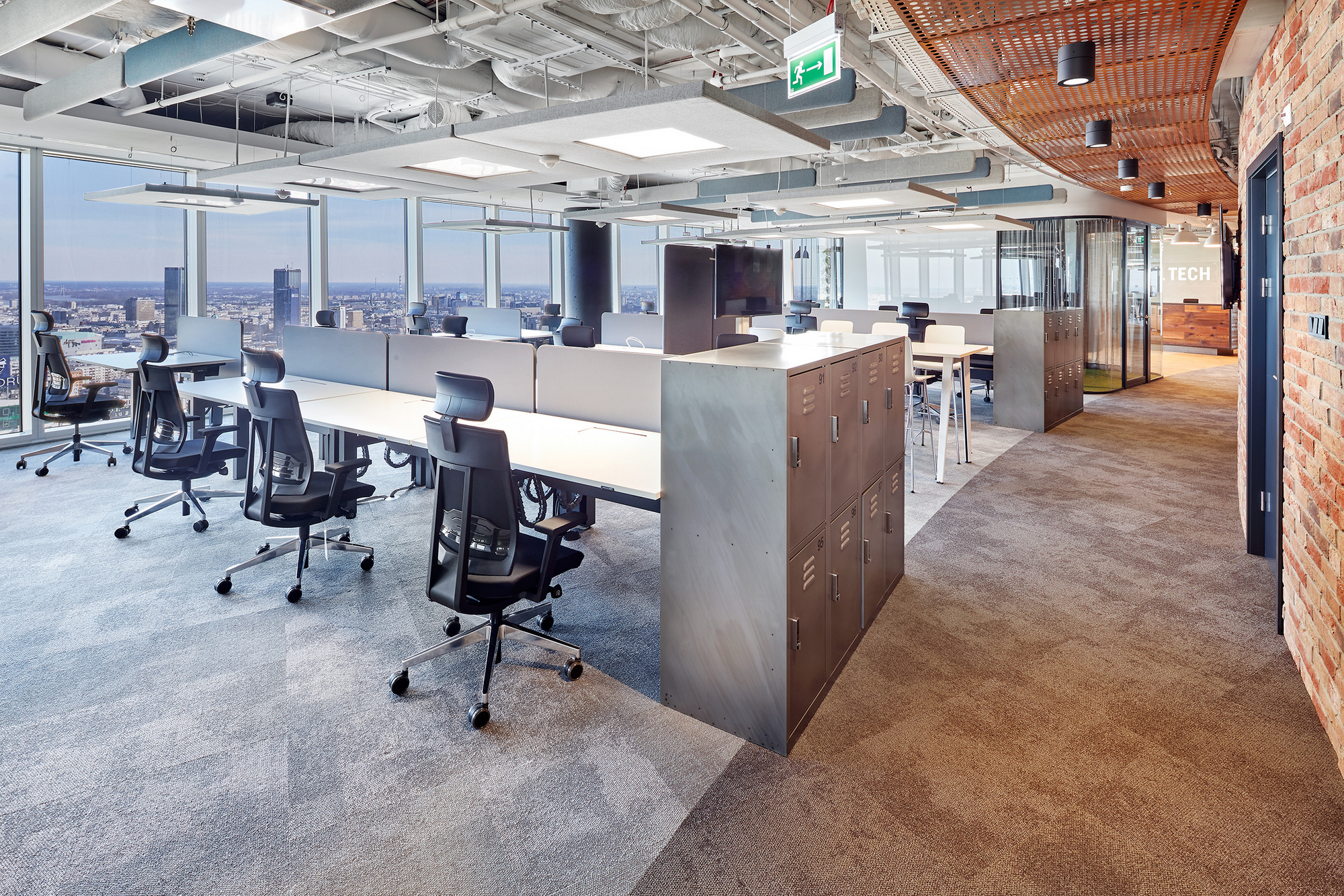 HL Tech Offices - Warsaw | Office Snapshots