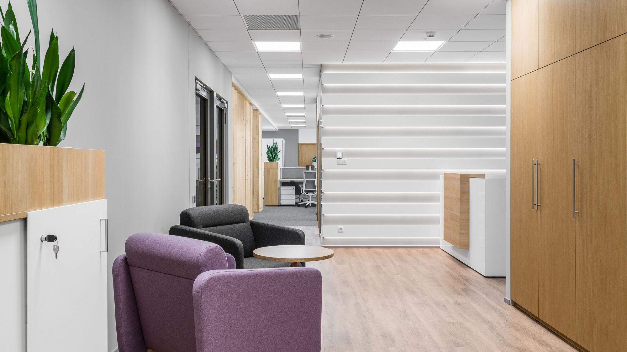 Edwards Lifesciences Offices - Warsaw | Office Snapshots