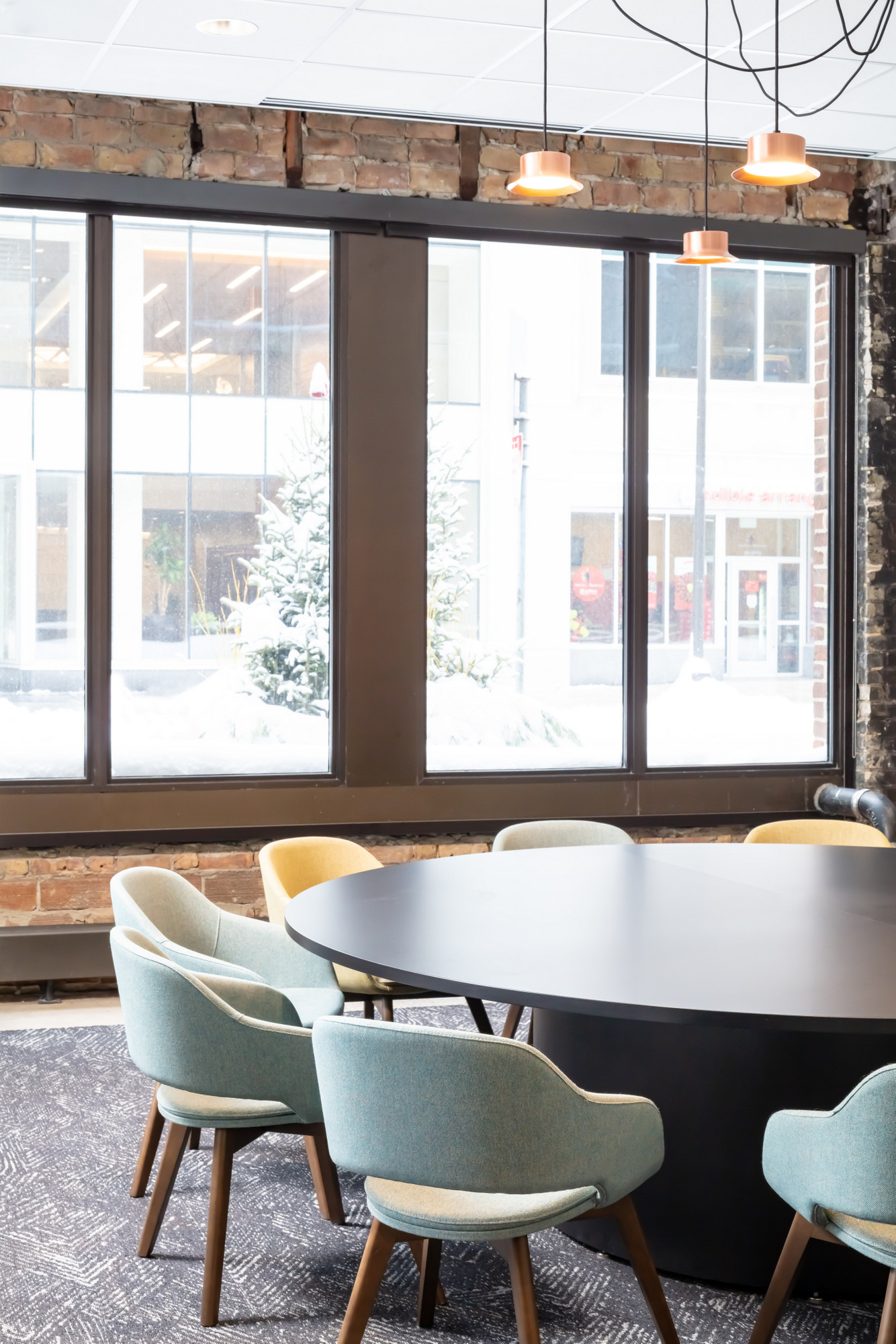 Meet Minneapolis Offices - Minneapolis | Office Snapshots