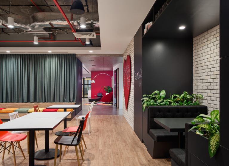 Groupe Clarins Offices - Singapore | Office Snapshots
