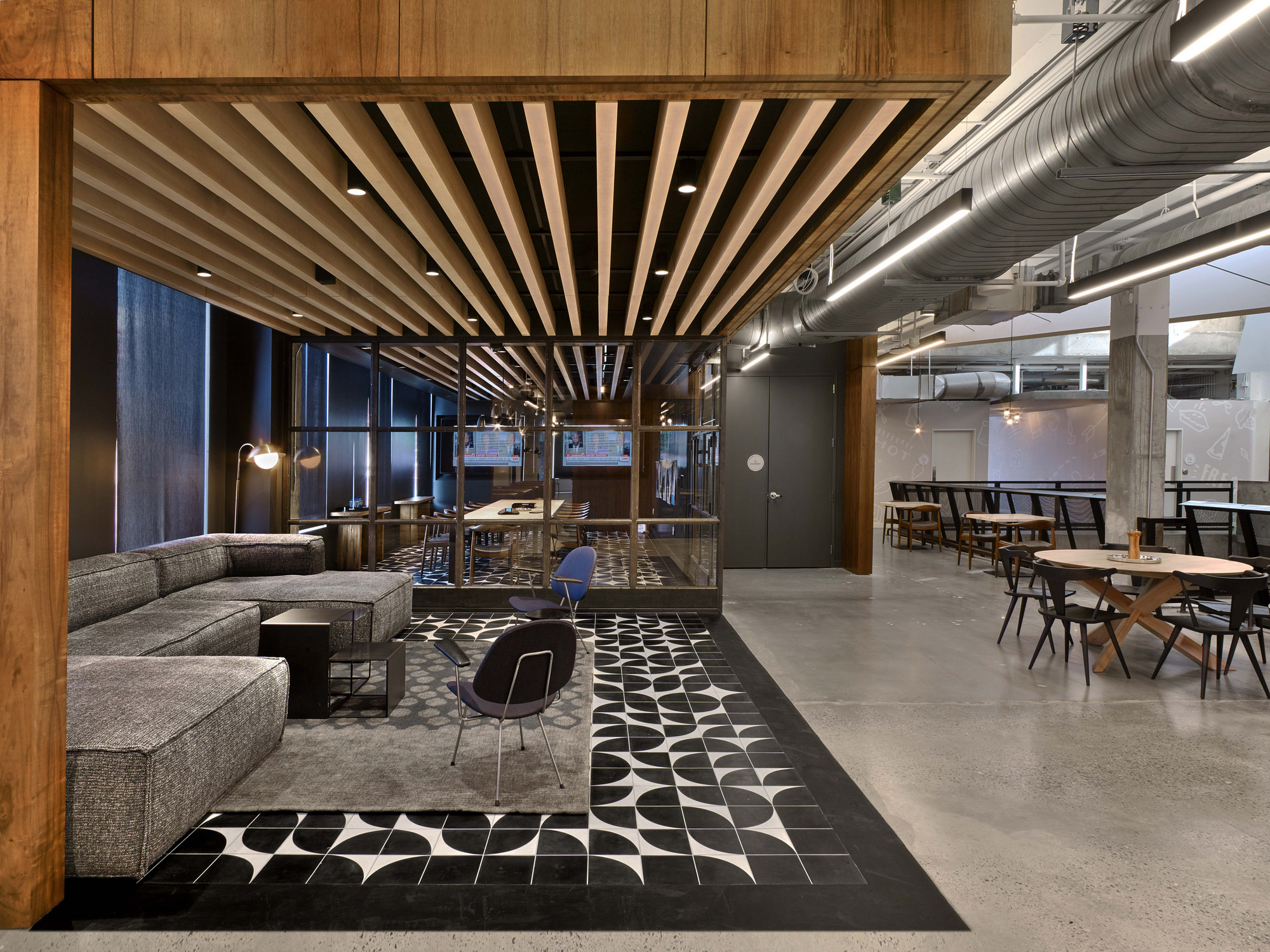 Turner Broadcasting Headquarters - Atlanta | Office Snapshots