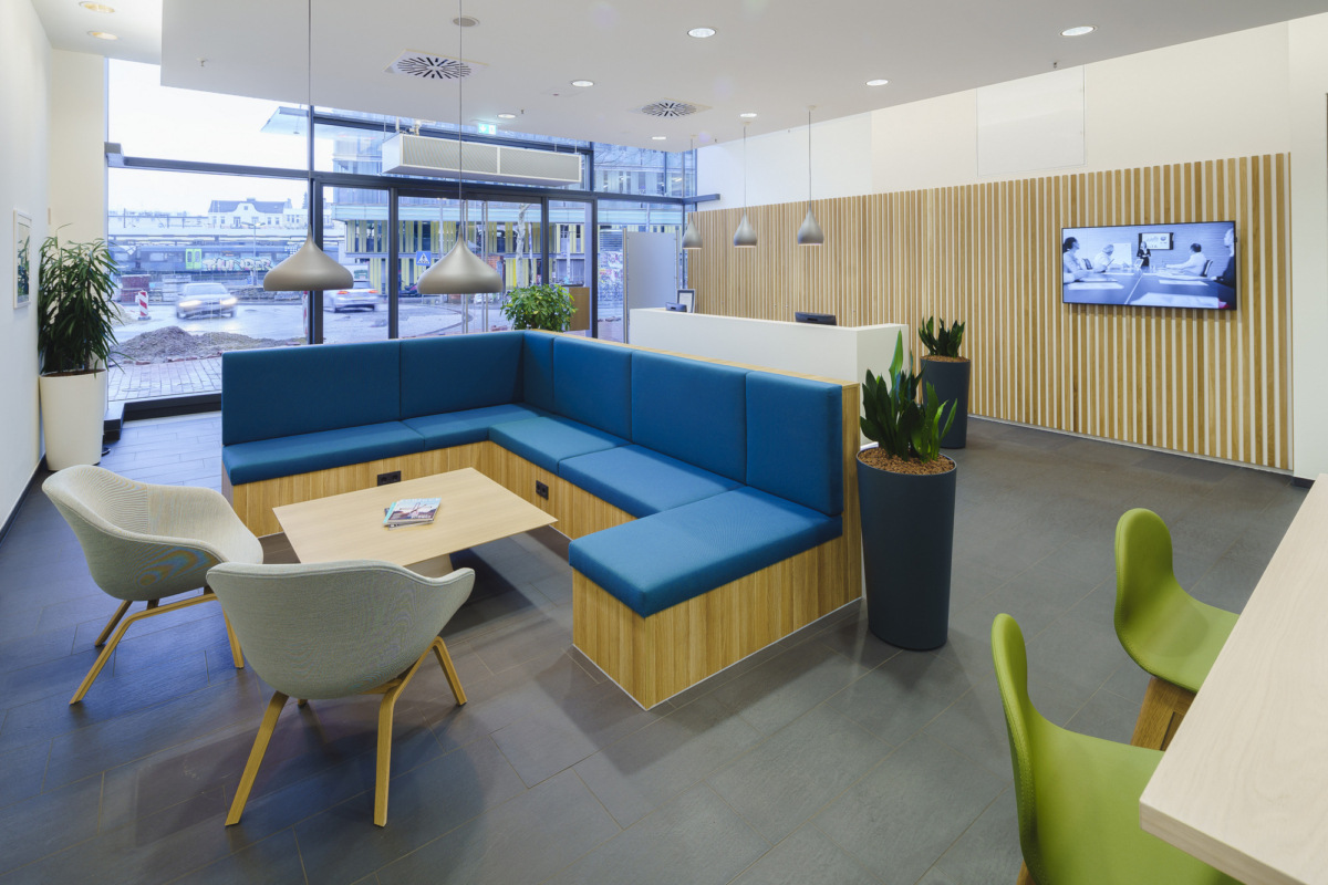 Regus Coworking Offices - Hamburg | Office Snapshots