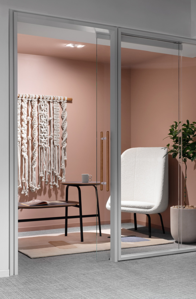 Allsteel & Gunlocke Showroom - Chicago | Office Snapshots