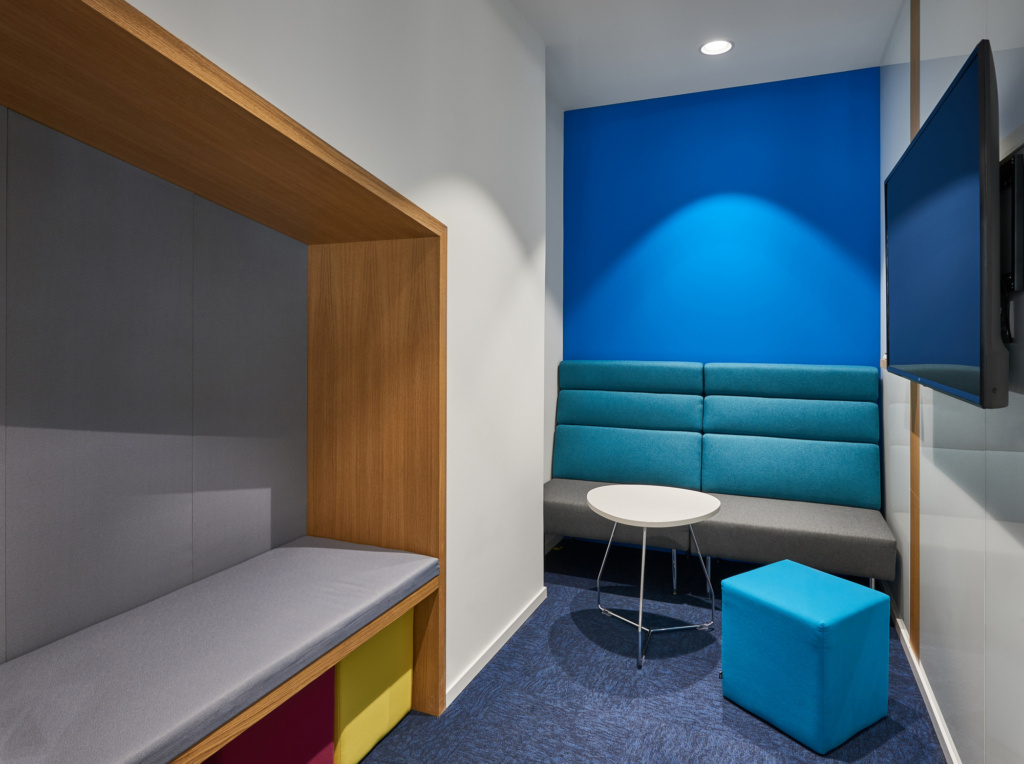 Ingram Micro Offices - Dubai | Office Snapshots