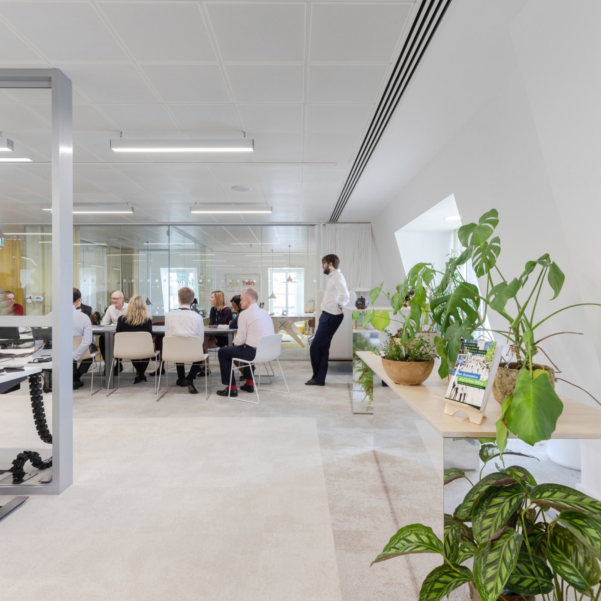 Confidential Research Organization Offices - London | Office Snapshots