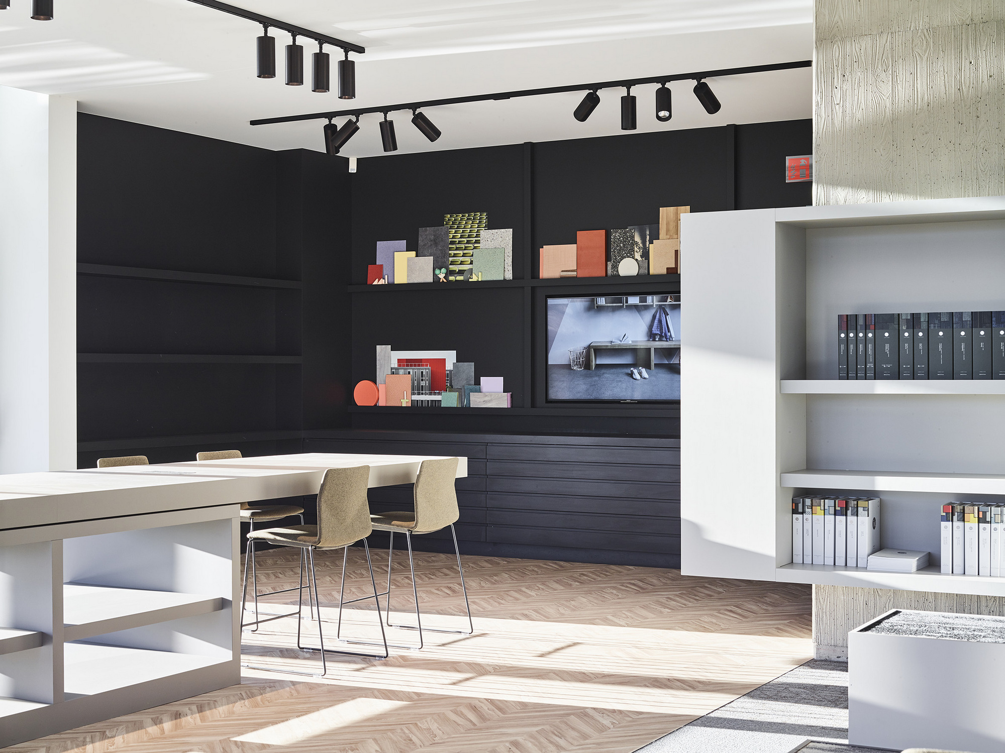 IVC Group Offices - Waregem | Office Snapshots