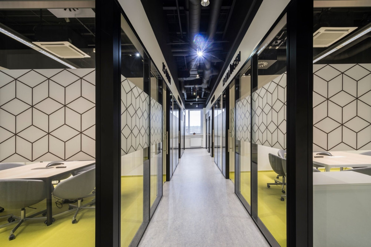 LIKO-S OMEGA | Office Snapshots