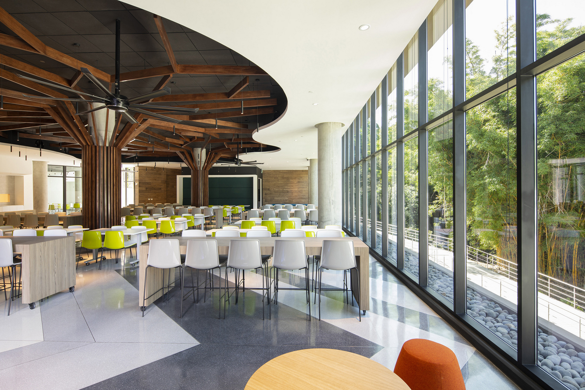 Costa Rica Central Bank Offices - San José | Office Snapshots