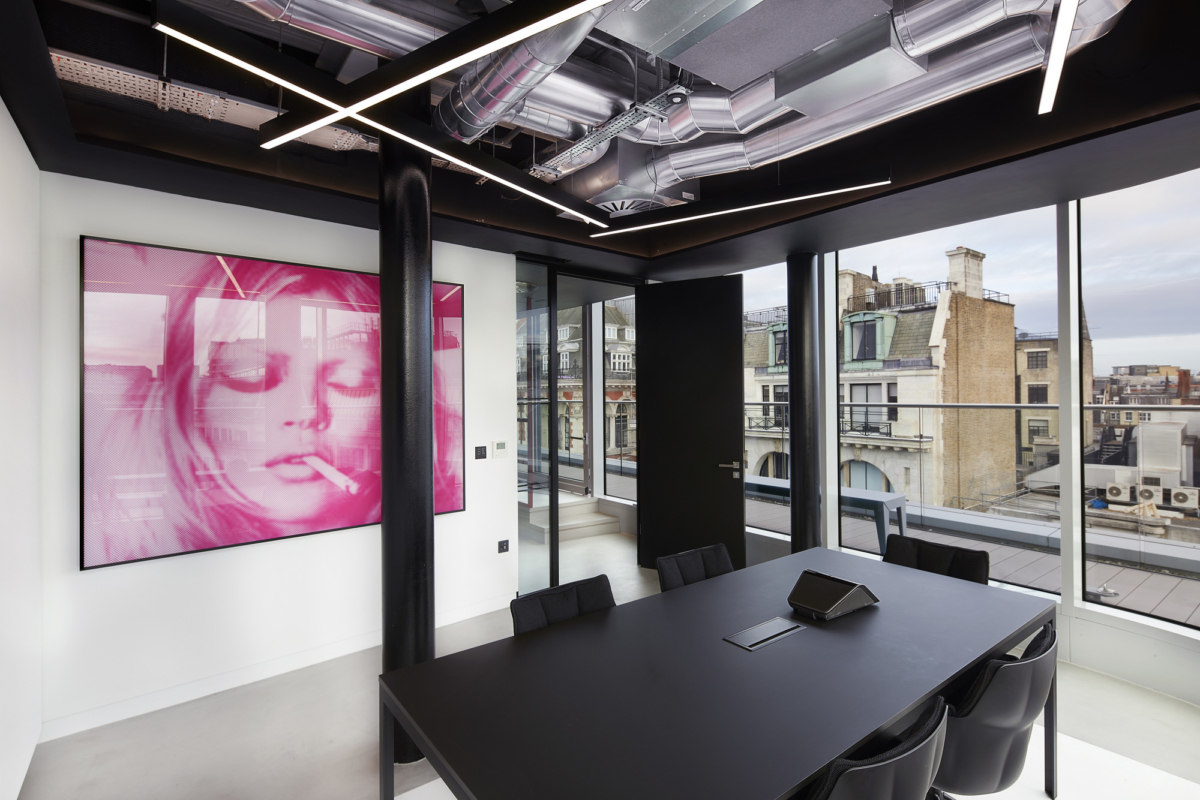 Sports Direct International Offices - London | Office Snapshots