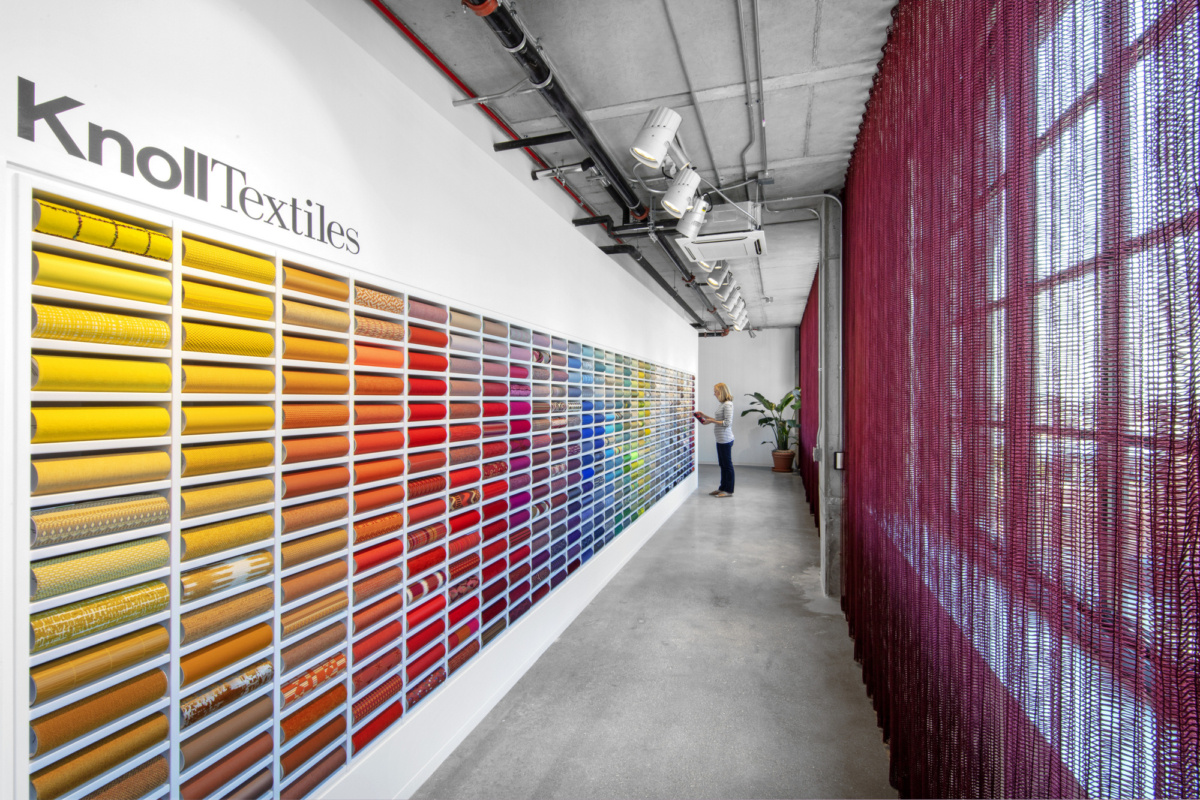 Knoll Showroom - Chicago | Office Snapshots
