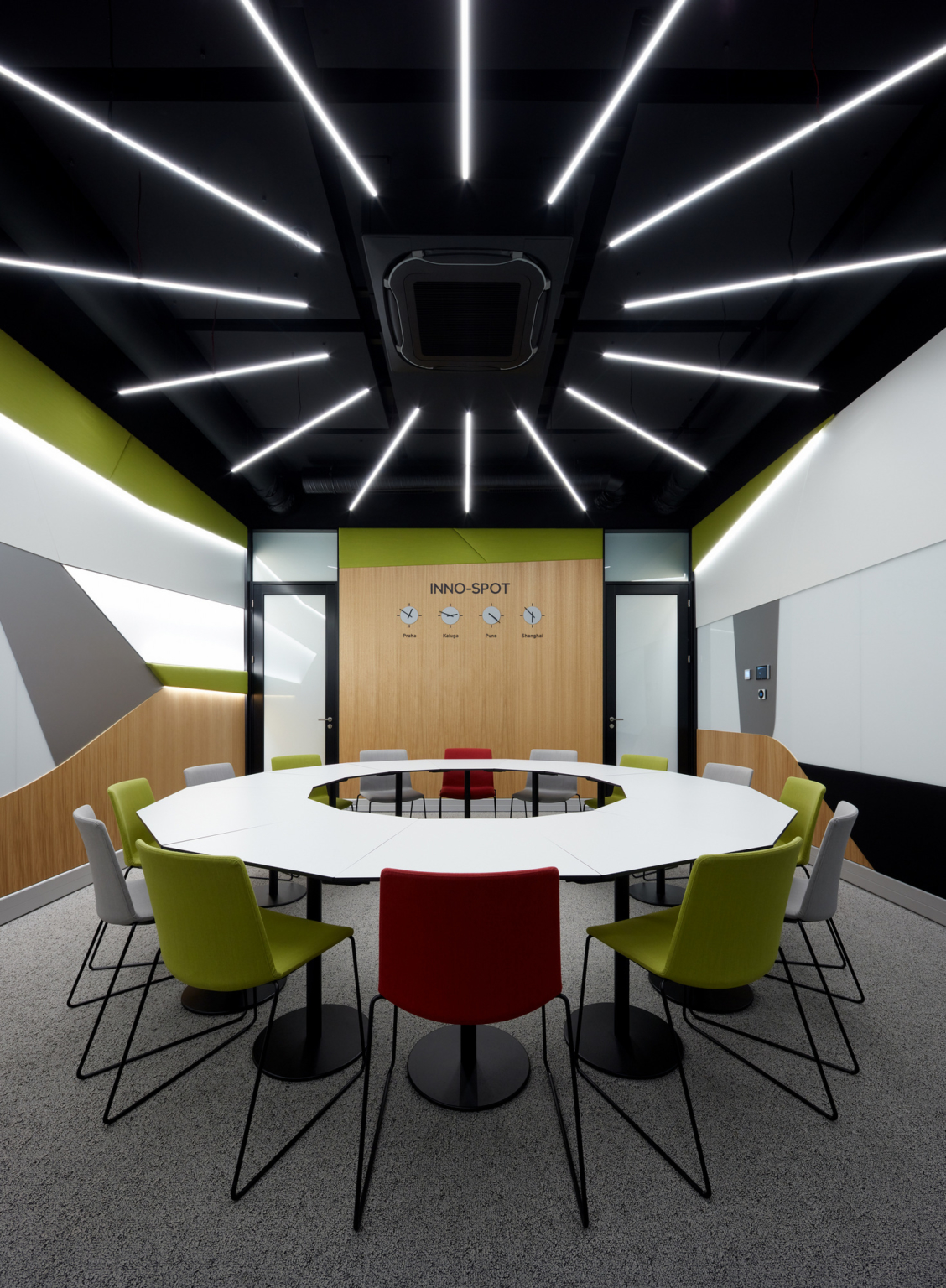 Škoda Auto Offices - Mladá Boleslav | Office Snapshots