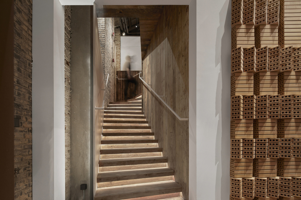 Canada Goose Offices - Shanghai | Office Snapshots