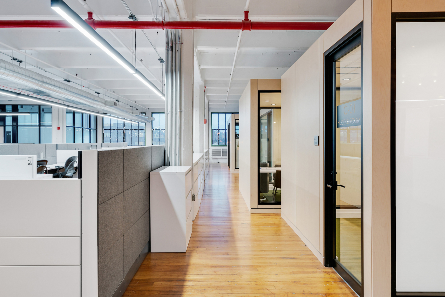 L&R Distributors Offices - New York City | Office Snapshots