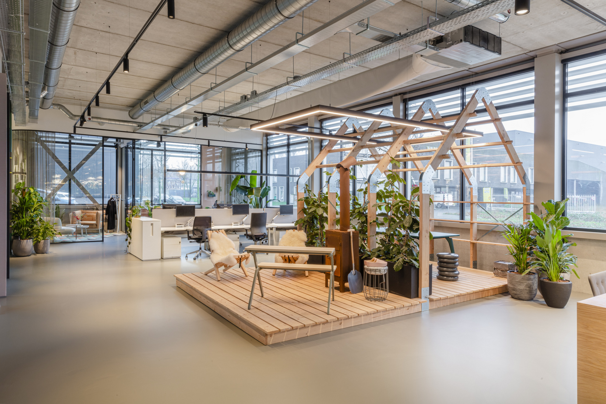 InteriorWorks Offices - Amsterdam | Office Snapshots