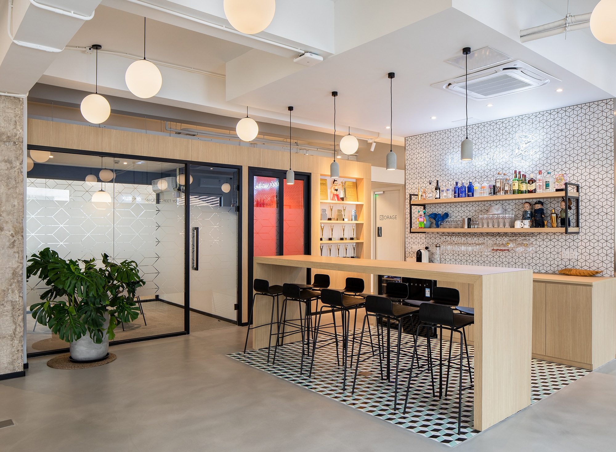 Switching Time Offices - Shanghai | Office Snapshots