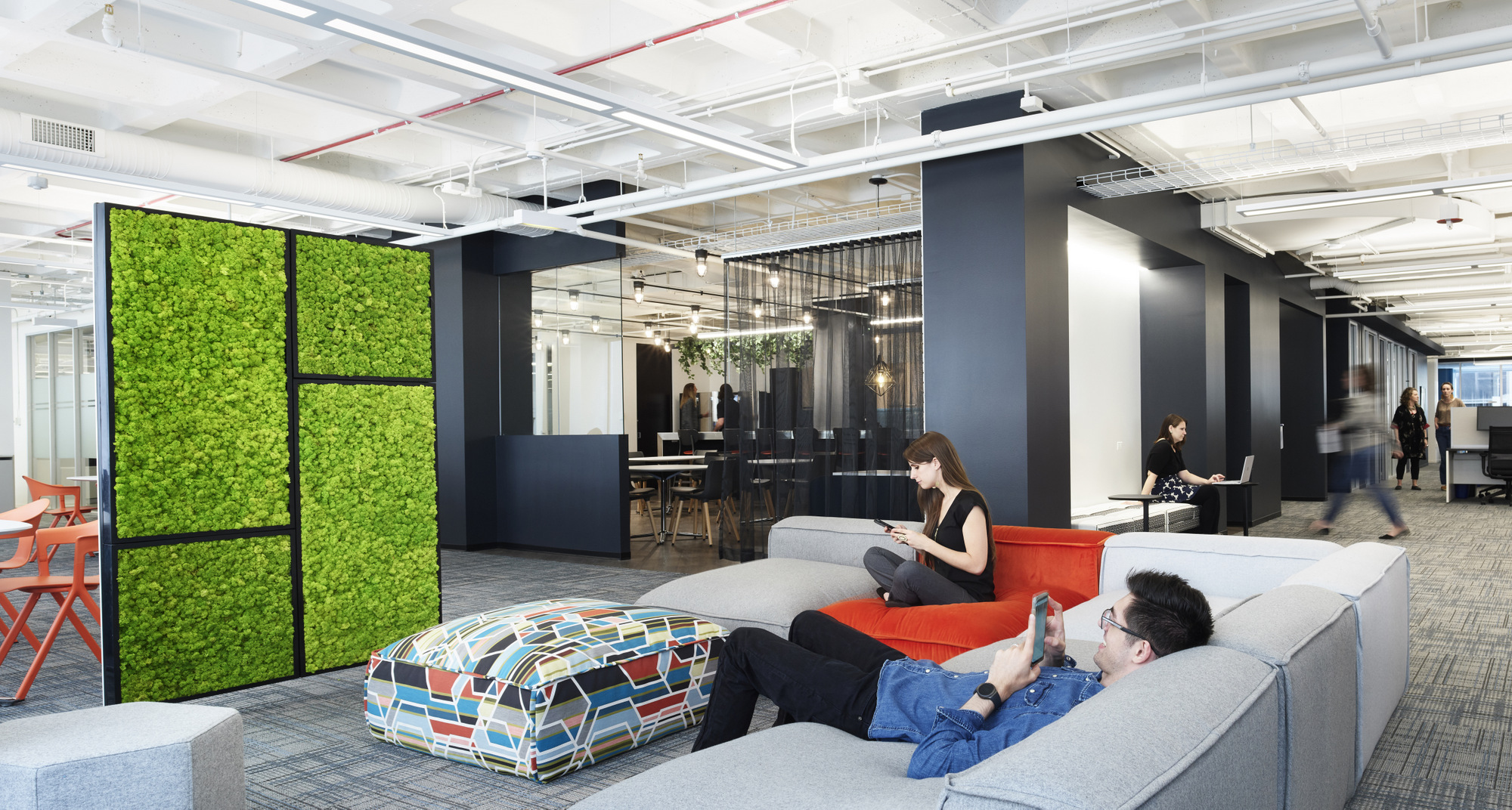 Advanced Group Offices - Chicago | Office Snapshots