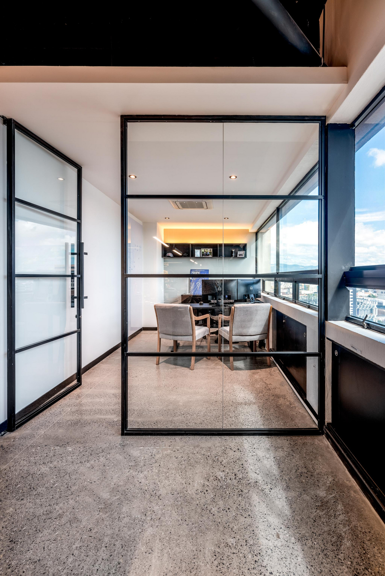 Grupo Distelsa Offices - Guatemala City | Office Snapshots