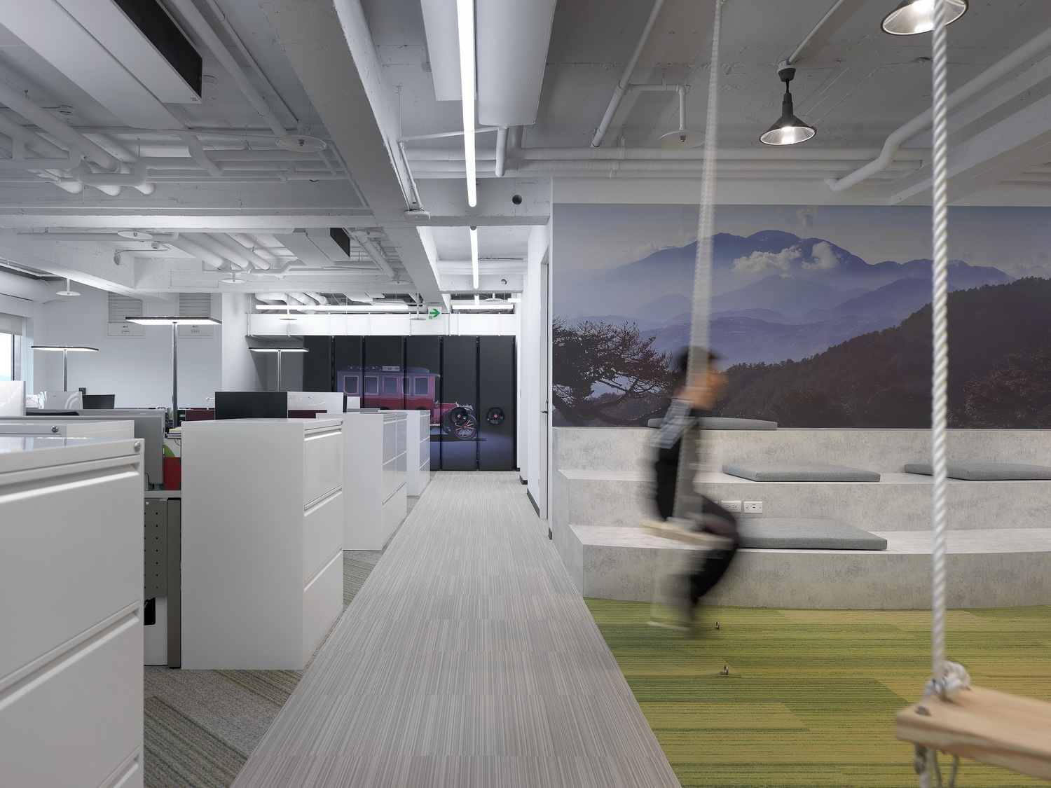 Mercedes-Benz Offices - Taipei | Office Snapshots