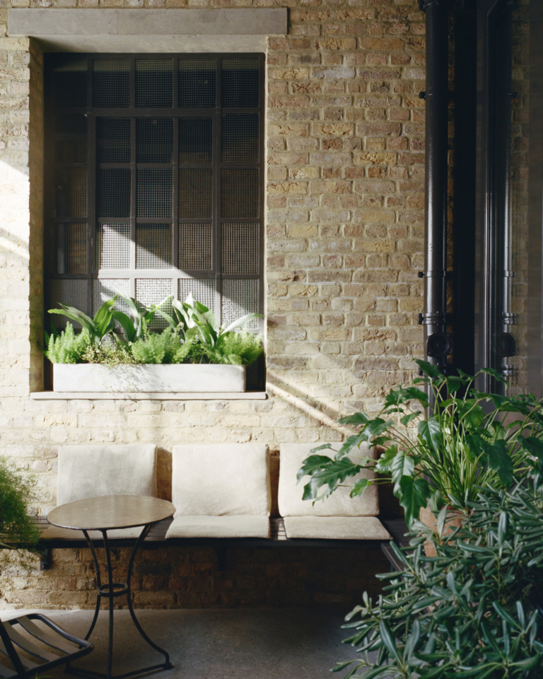 PSLab Offices - London | Office Snapshots