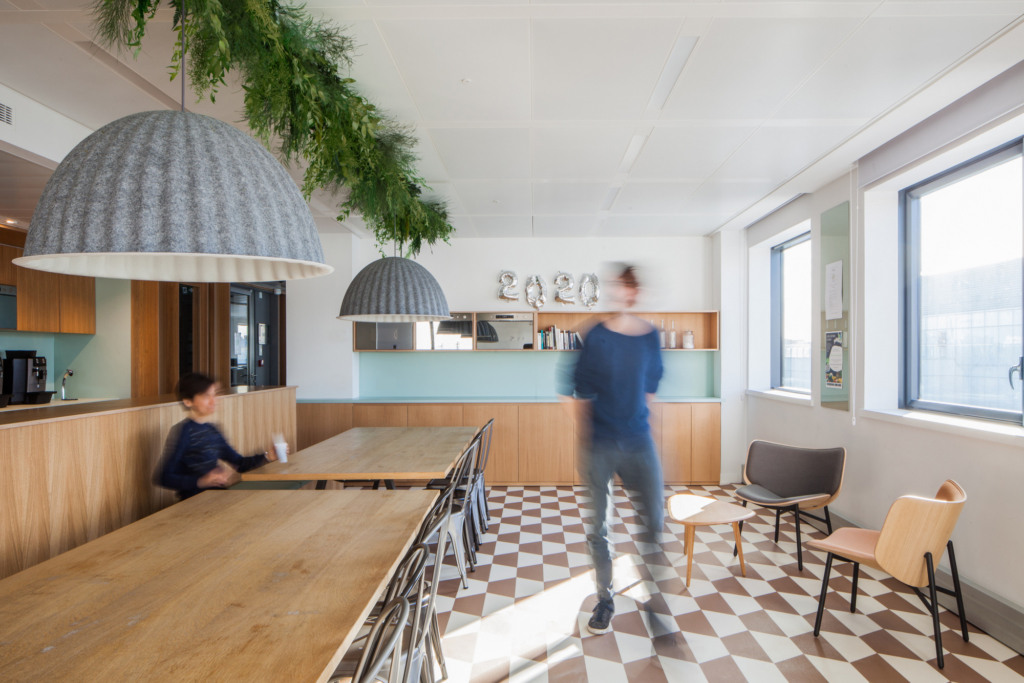 Smartbox Group Offices - Paris | Office Snapshots