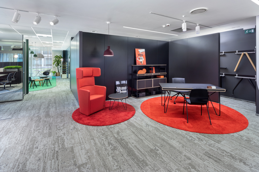 Bene Showroom and Offices - Warsaw | Office Snapshots