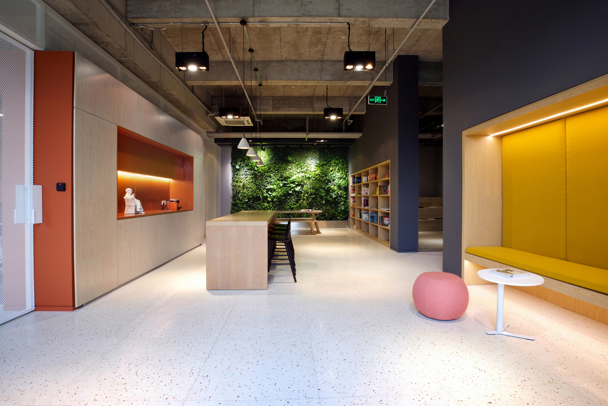 Santoni Offices - Shanghai | Office Snapshots