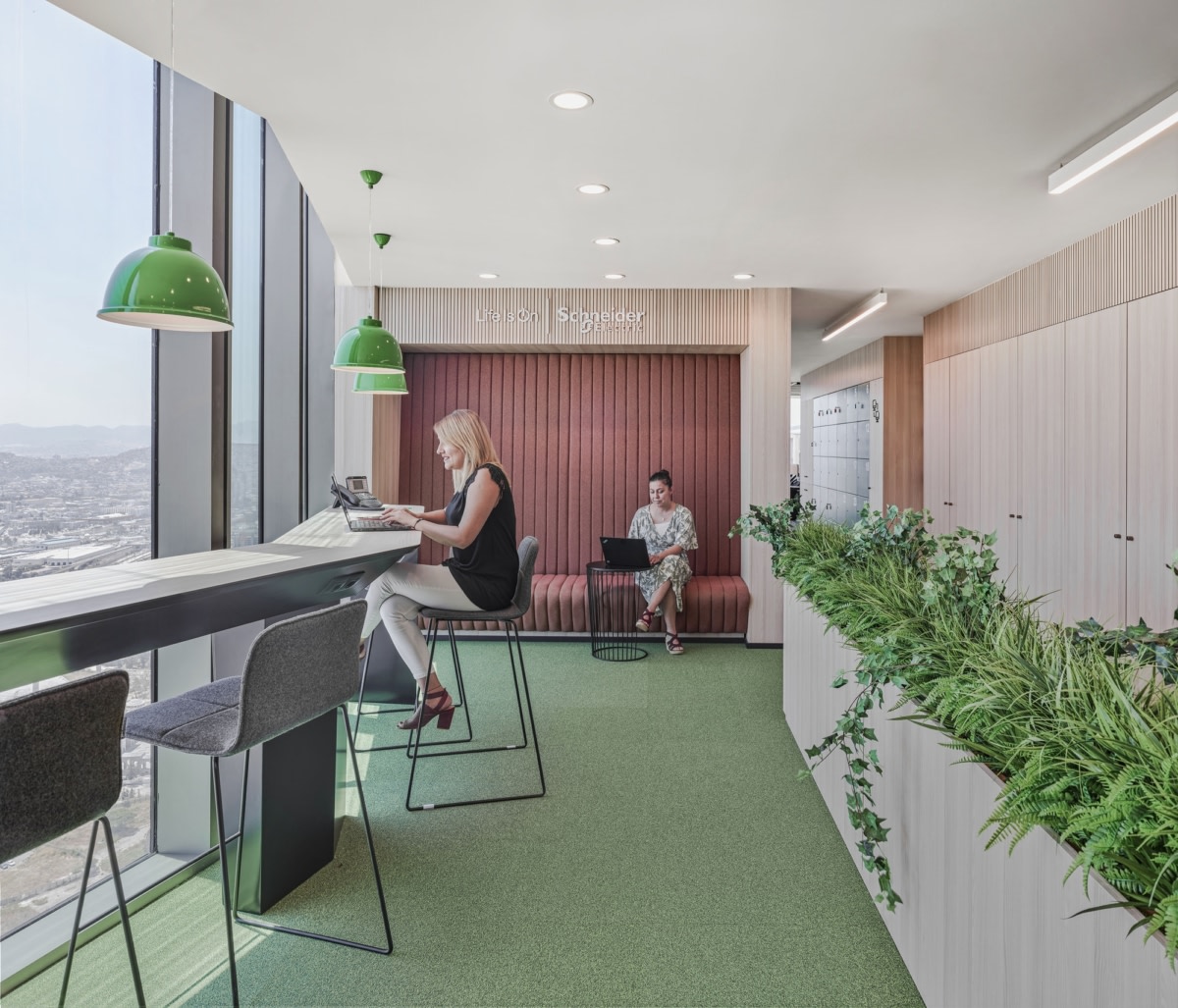 Schneider Electric Offices - İzmir | Office Snapshots