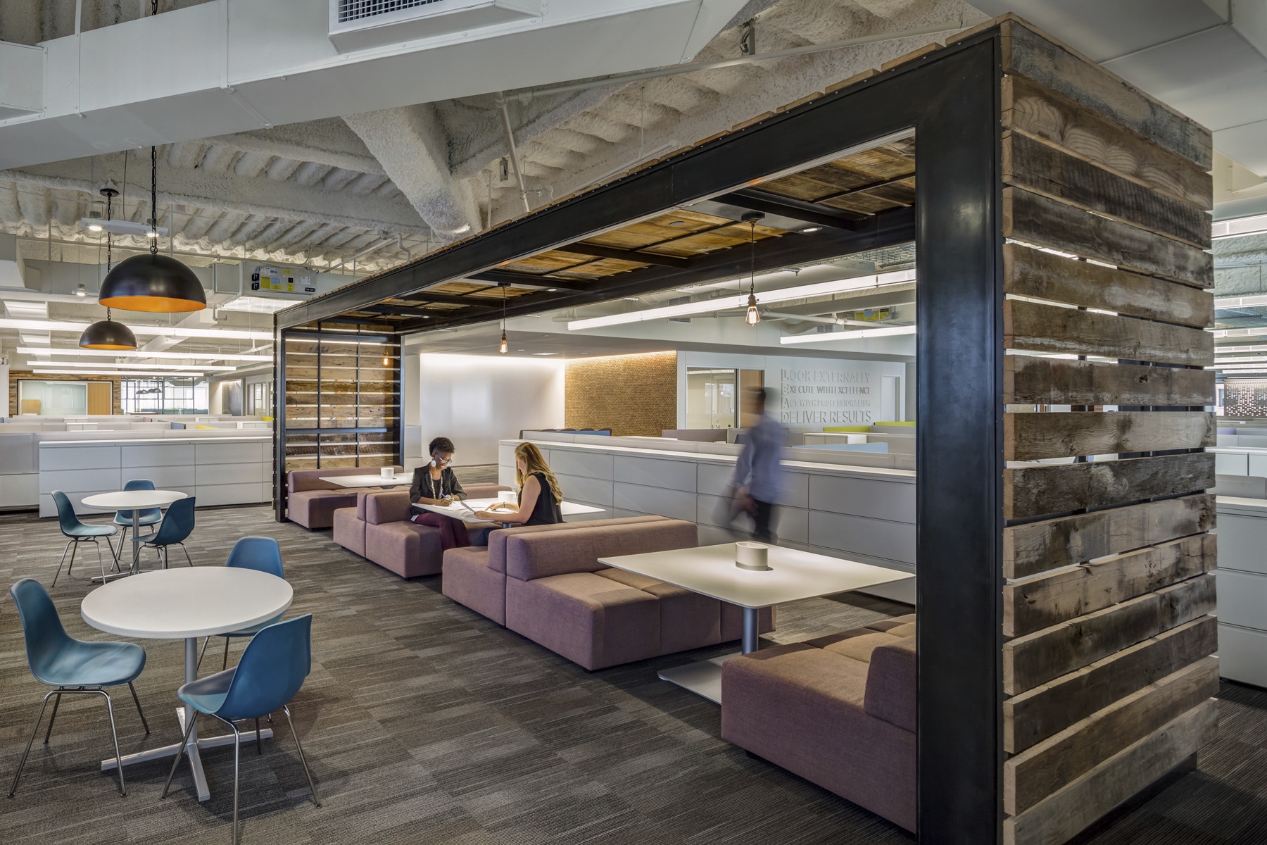 Ally Financial Regional Headquarters - Detroit | Office Snapshots