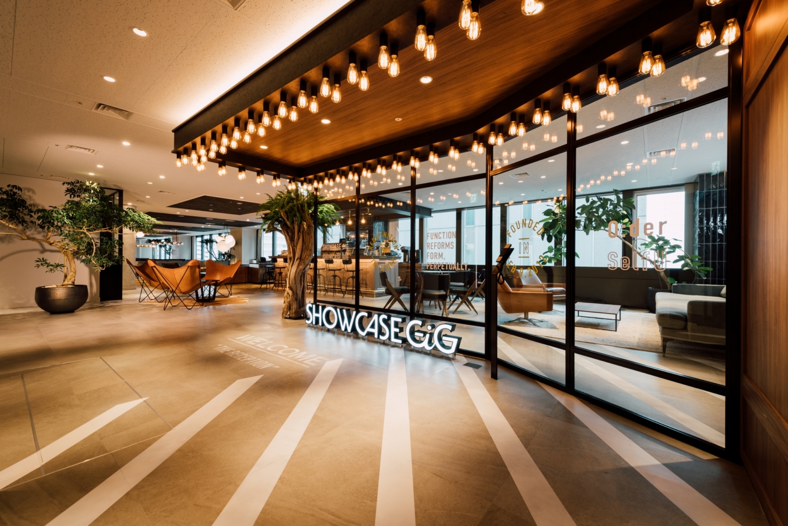 Showcase Gig Offices - Tokyo | Office Snapshots