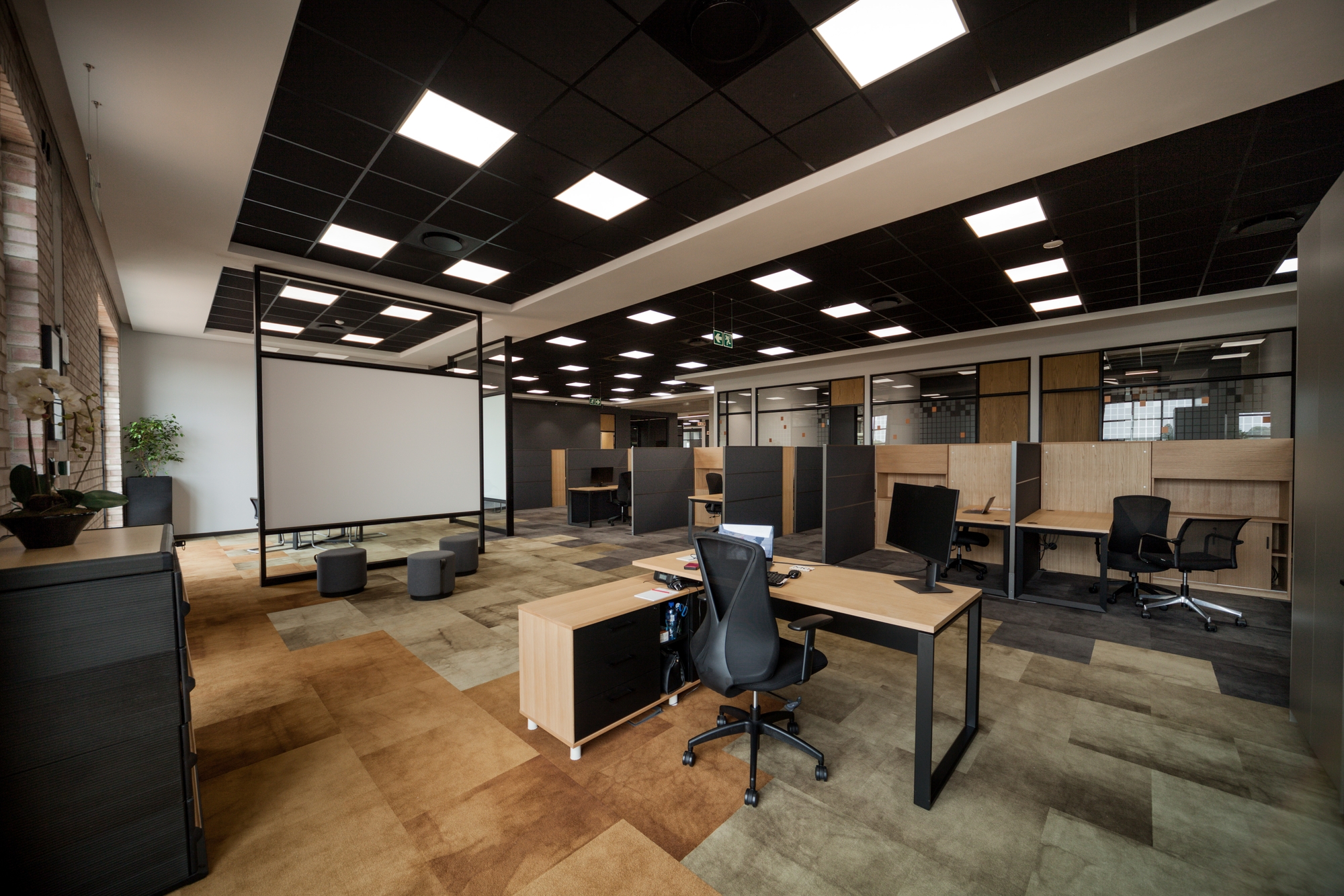 MC Offices - Johannesburg | Office Snapshots