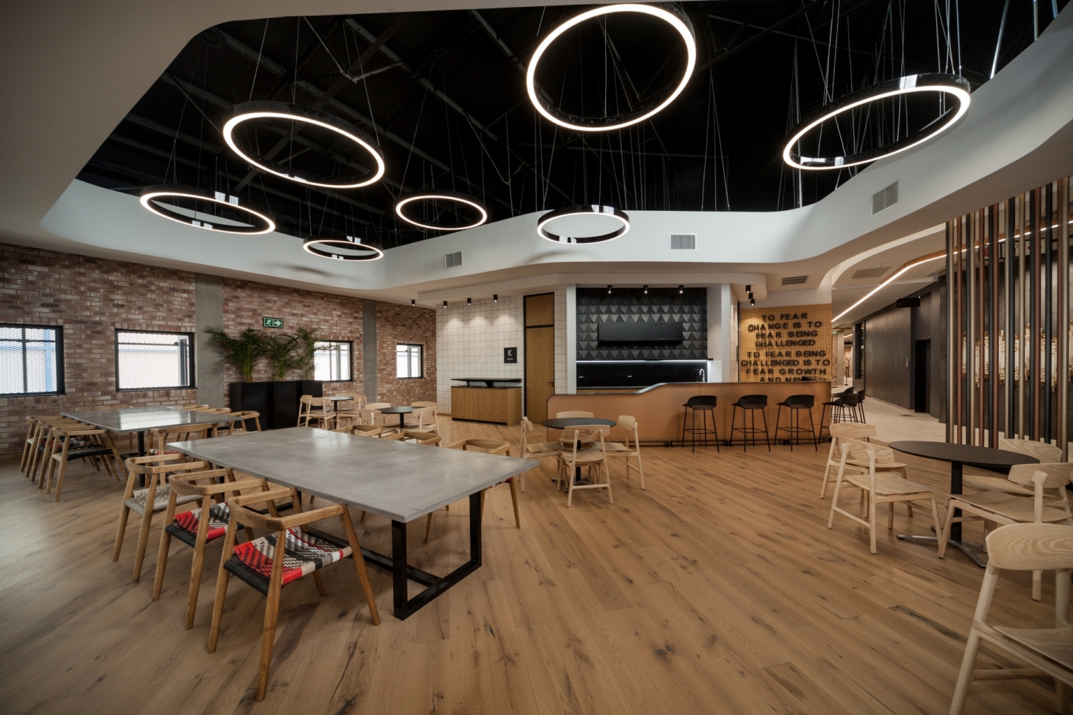 MC Offices - Johannesburg | Office Snapshots