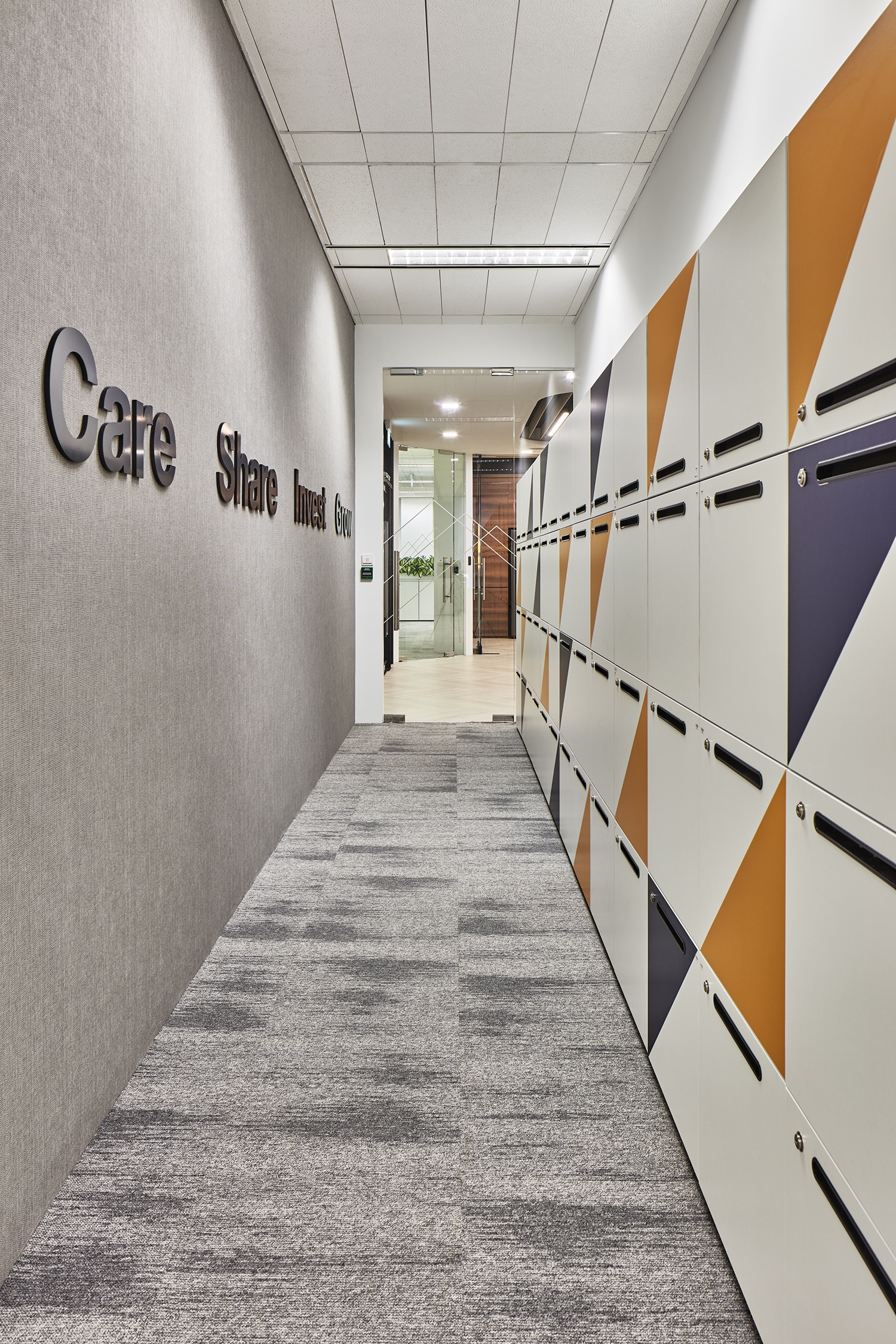 Crowe Horwath First Trust Offices - Singapore | Office Snapshots
